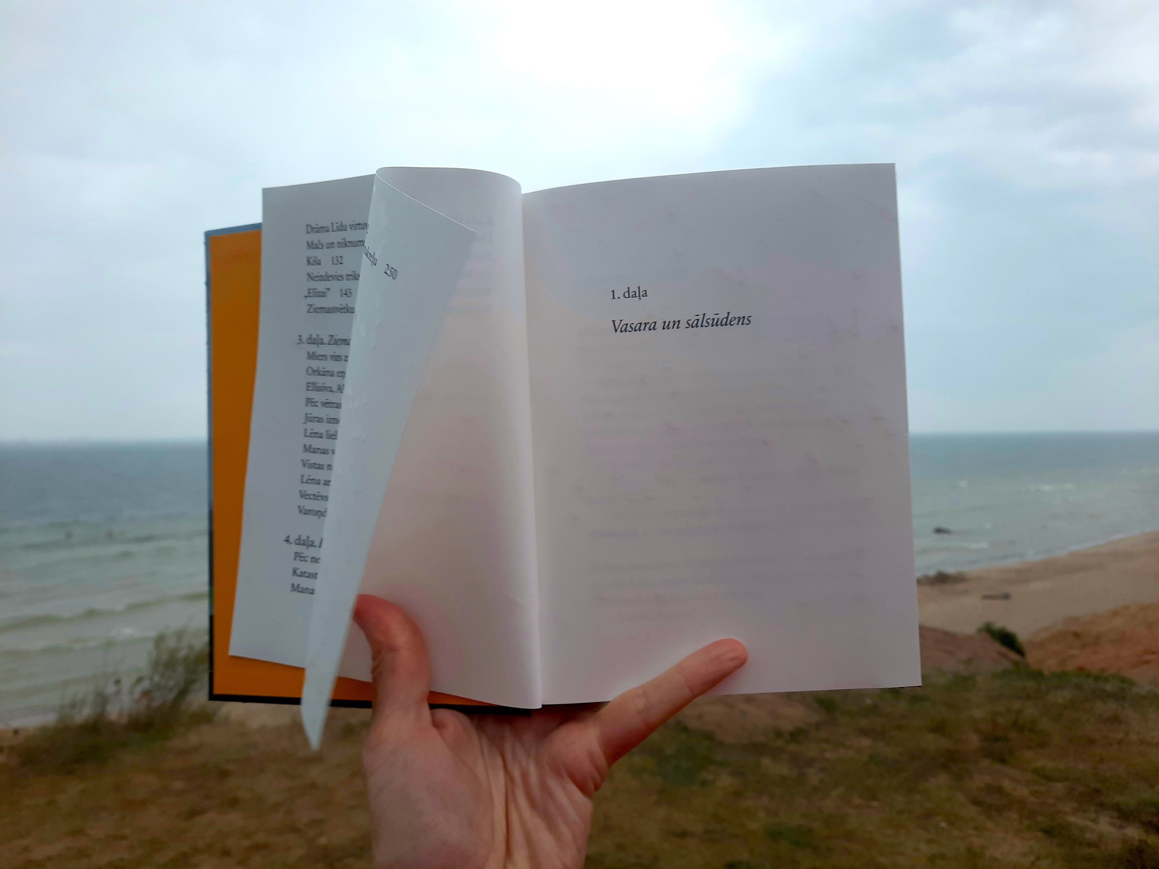 655: Marija Parra: Vārtsargs un jūra – SEA LIBRARY BOOKS